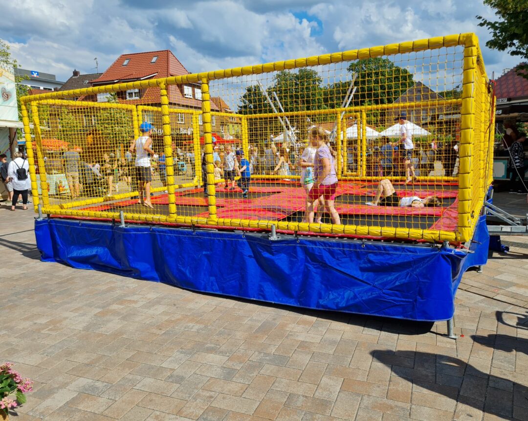 Location trampoline mobile 6 pistes - Gonflé à Bloc