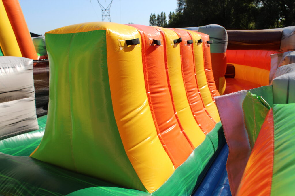 Parcours d’obstacles Jungle Safari - Gonflé à Bloc